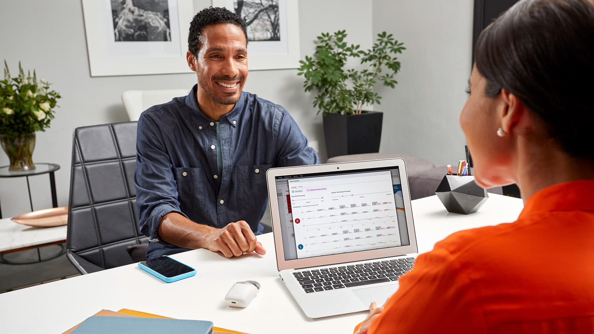 Sales Tools - competent support for hearing care professionals | Signia Pro